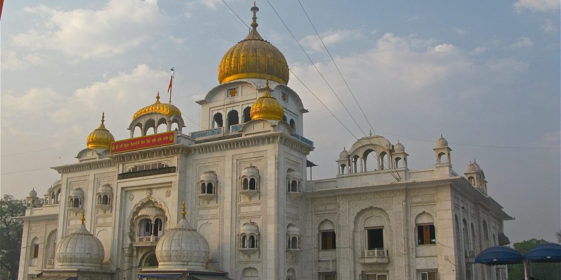 Gurudwara Bangla Sahib Delhi - Holy Shrines